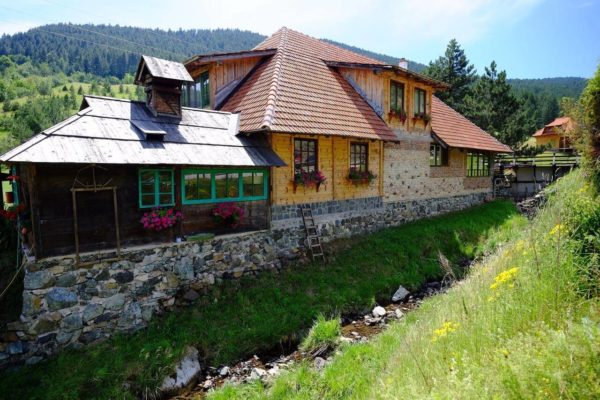Etno brvnare Zlatibor - Etno Selo Boškova Voda, odmor u prirodi ...