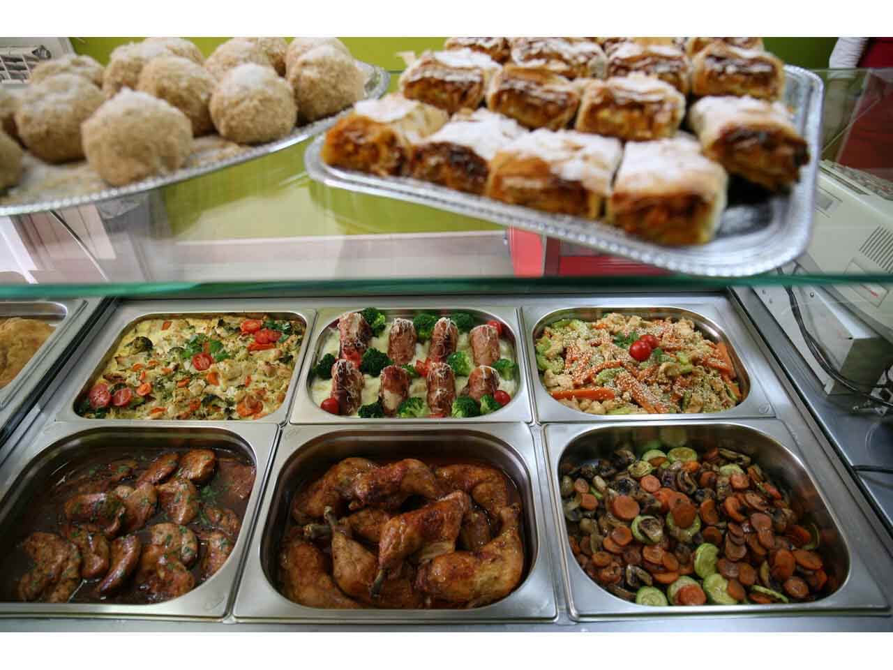 Kuvana jela za poneti DOMAĆICE Beograd - Biznis katalog Evrope